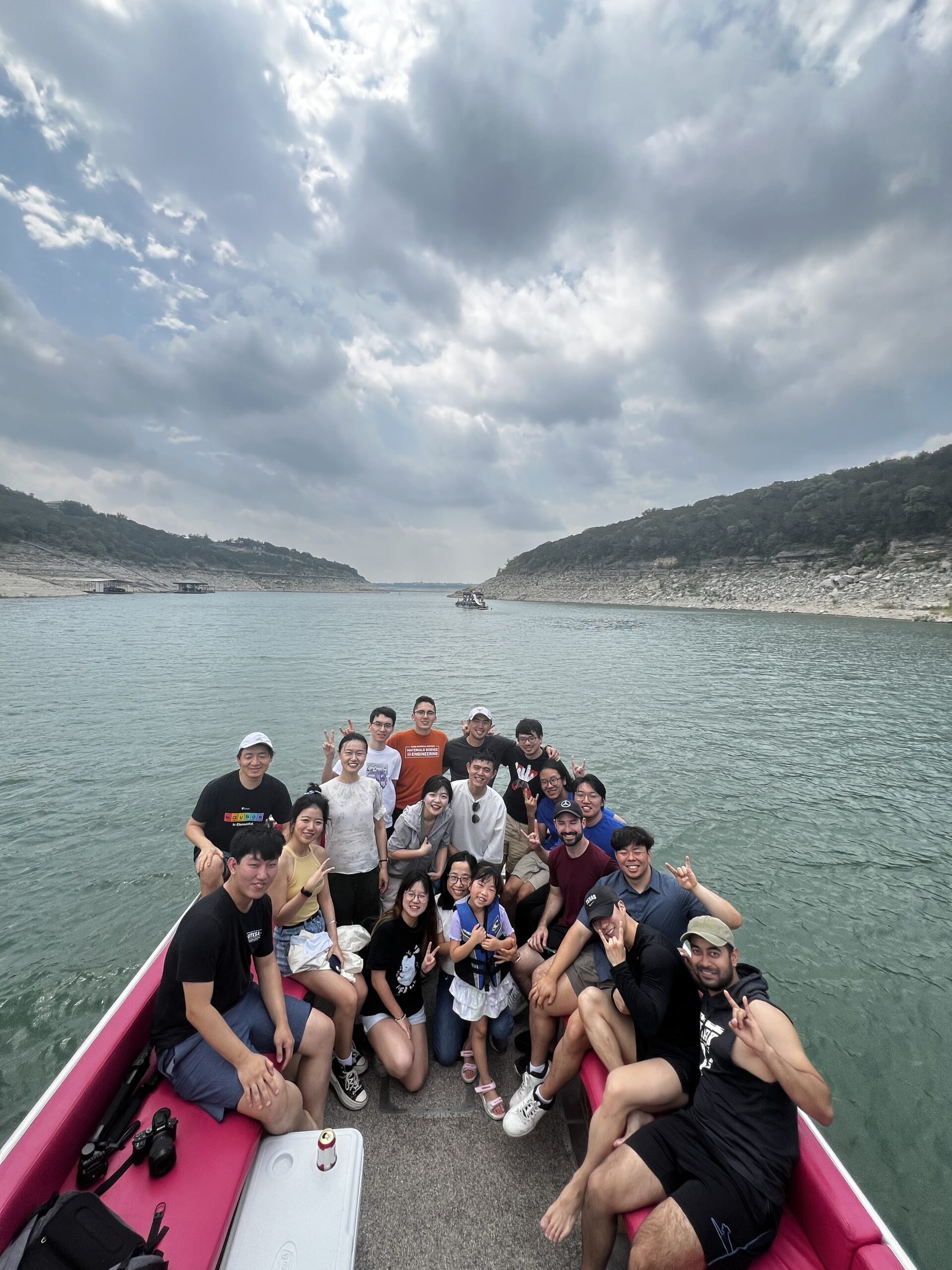 Spring 2024 Group Outing – Lake Travis – Lu Research Group